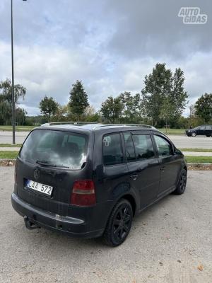 Volkswagen Touran 2005 in Kaunas, with an engine capacity of 1.90 L and mileage of 349 thousand km for 1000 €, photo 7 on AUTOMOTO.COM.LV