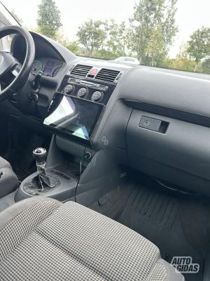 Volkswagen Touran 2005 in Kaunas, with an engine capacity of 1.90 L and mileage of 349 thousand km for 1000 €, photo 12 on AUTOMOTO.COM.LV
