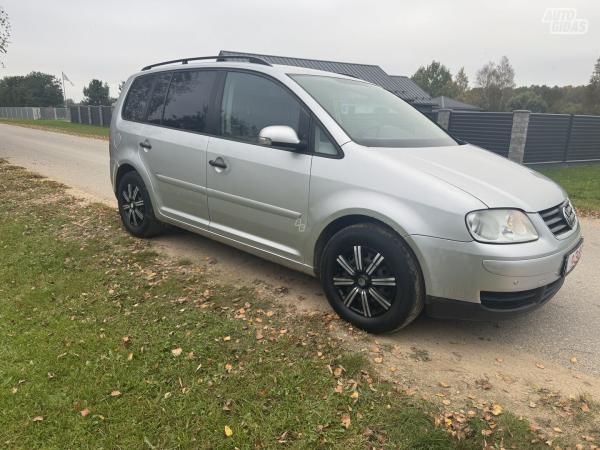 Volkswagen Touran 2005 in Vilnius, with an engine capacity of 1.90 L and mileage of 259 thousand km for 1499 €, photo 4 on AUTOMOTO.COM.LV