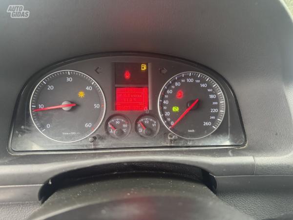 Volkswagen Touran 2005 in Vilnius, with an engine capacity of 1.90 L and mileage of 259 thousand km for 1499 €, photo 9 on AUTOMOTO.COM.LV