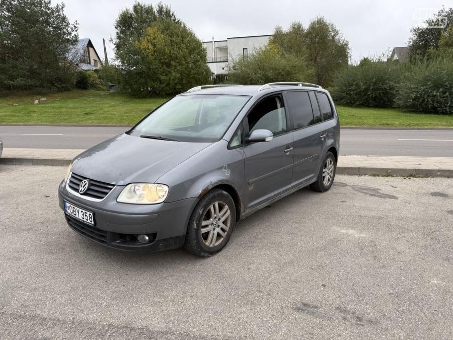 Volkswagen Touran 2005 Viļņa, ar dzinēja tilpumu 2.00 L un nobraukumu 320 tūkst. km par 1000 €, foto 3 vietnē AUTOMOTO.COM.LV
