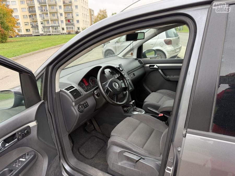 Volkswagen Touran 2005 Viļņa, ar dzinēja tilpumu 2.00 L un nobraukumu 320 tūkst. km par 1000 €, foto 7 vietnē AUTOMOTO.COM.LV