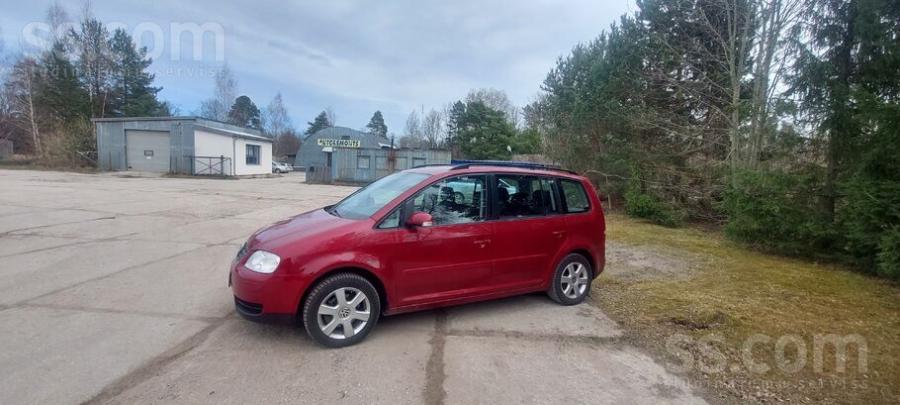 Volkswagen Touran 2006 Dobele, ar dzinēja tilpumu 1.90 L un nobraukumu 325 tūkst. km par 1890 €, foto 4 vietnē AUTOMOTO.COM.LV