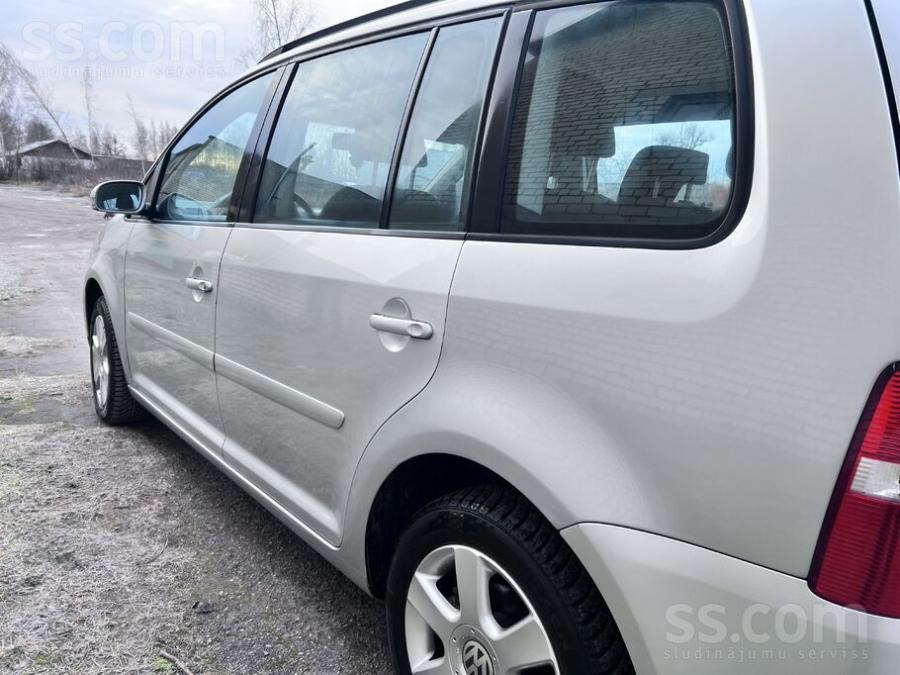 Volkswagen Touran 2006 Daugavpils, ar dzinēja tilpumu 1.90 L un nobraukumu 281 tūkst. km par 2849 €, foto 11 vietnē AUTOMOTO.COM.LV