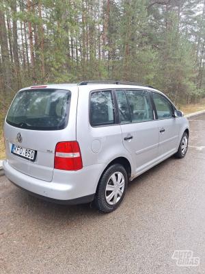 Volkswagen Touran 2006 in Druskininkai, with an engine capacity of 1.90 L and mileage of 350 thousand km for 950 €, photo 4 on AUTOMOTO.COM.LV