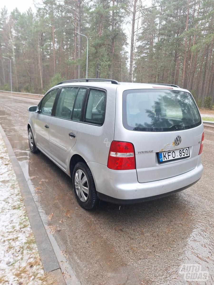 Volkswagen Touran 2006 in Druskininkai, with an engine capacity of 1.90 L and mileage of 350 thousand km for 950 €, photo 5 on AUTOMOTO.COM.LV