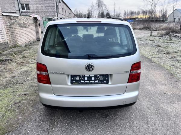 Volkswagen Touran 2006 in Daugavpils, with an engine capacity of 1.90 L and mileage of 281 thousand km for 2849 €, photo 8 on AUTOMOTO.COM.LV