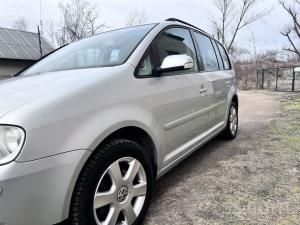 Volkswagen Touran 2006 Daugavpils, ar dzinēja tilpumu 1.90 L un nobraukumu 281 tūkst. km par 2849 €, foto 9 vietnē AUTOMOTO.COM.LV