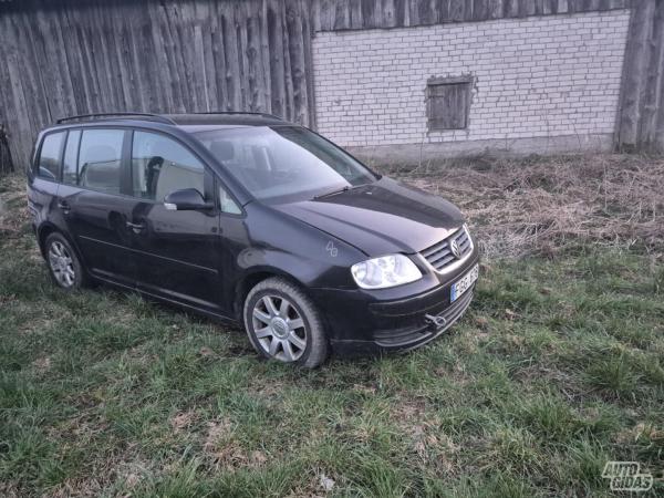 Volkswagen Touran 2006 in Kelme, with an engine capacity of 2.00 L and mileage of 300 thousand km for 650 €, photo 1 on AUTOMOTO.COM.LV
