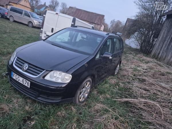Volkswagen Touran 2006 in Kelme, with an engine capacity of 2.00 L and mileage of 300 thousand km for 650 €, photo 7 on AUTOMOTO.COM.LV