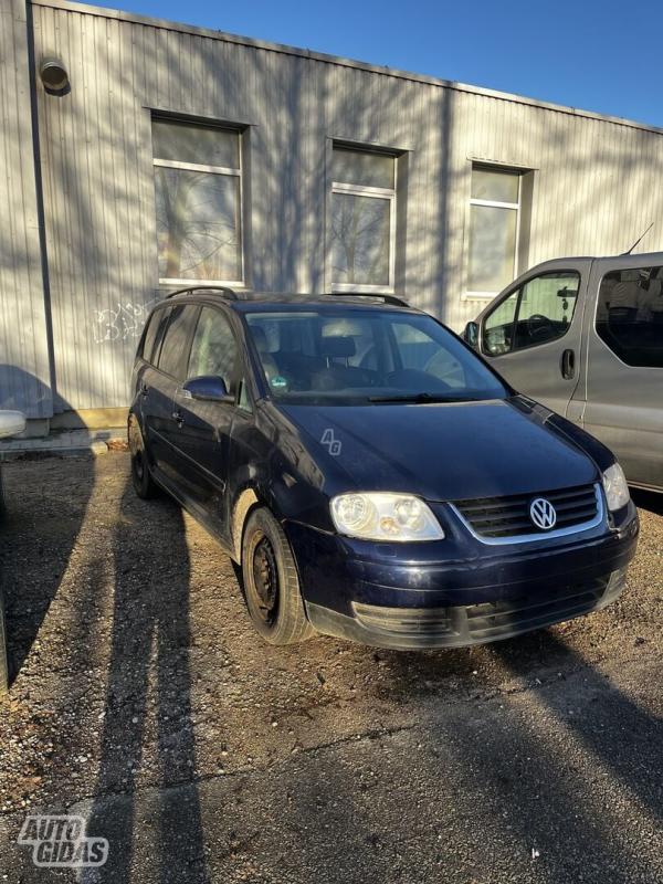 Volkswagen Touran 2006 in Klaipeda, with an engine capacity of 2.00 L and mileage of 287 thousand km for 1100 €, photo 2 on AUTOMOTO.COM.LV