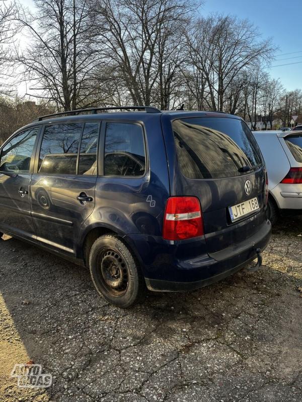 Volkswagen Touran 2006 in Klaipeda, with an engine capacity of 2.00 L and mileage of 287 thousand km for 1100 €, photo 4 on AUTOMOTO.COM.LV
