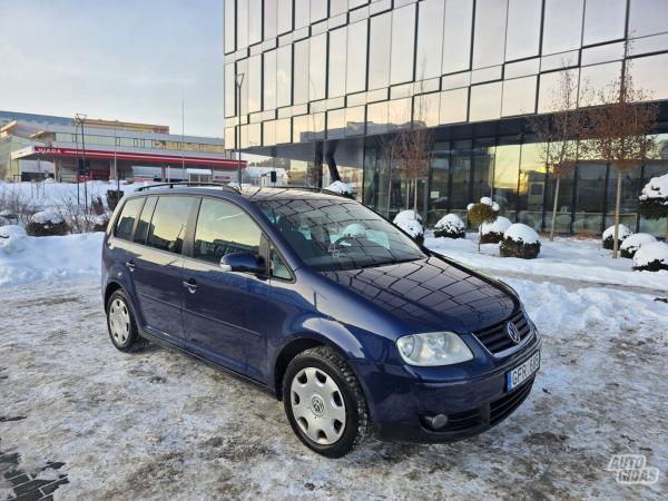 Volkswagen Touran 2006 Viļņa, ar dzinēja tilpumu 2.00 L un nobraukumu 390 tūkst. km par 1250 €, foto 1 vietnē AUTOMOTO.COM.LV