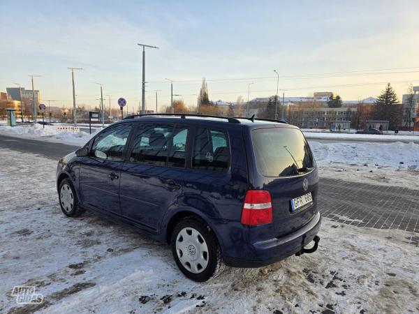 Volkswagen Touran 2006 Viļņa, ar dzinēja tilpumu 2.00 L un nobraukumu 390 tūkst. km par 1250 €, foto 4 vietnē AUTOMOTO.COM.LV