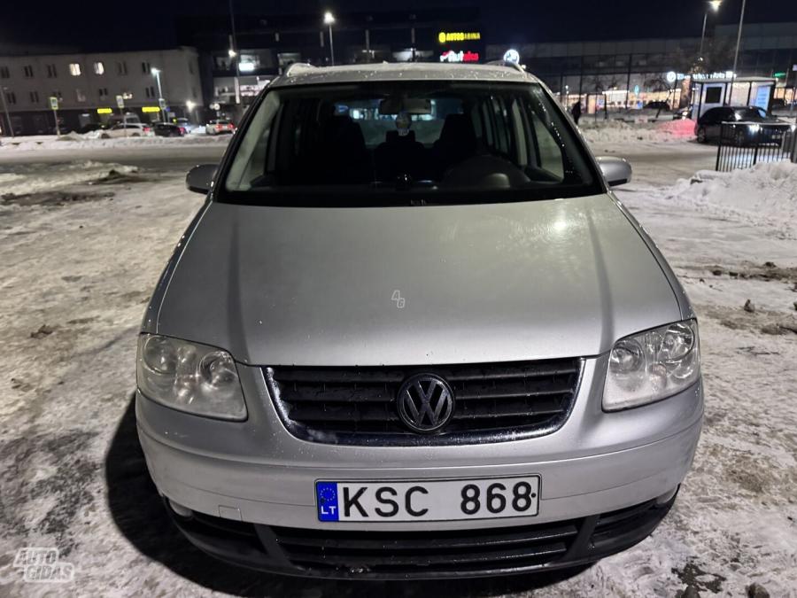 Volkswagen Touran 2006 Kauņa, ar dzinēja tilpumu 2.00 L un nobraukumu 350 tūkst. km par 1790 €, foto 2 vietnē AUTOMOTO.COM.LV