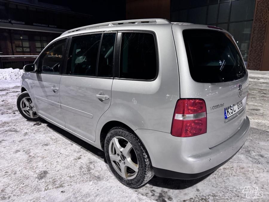 Volkswagen Touran 2006 Kauņa, ar dzinēja tilpumu 2.00 L un nobraukumu 350 tūkst. km par 1790 €, foto 6 vietnē AUTOMOTO.COM.LV