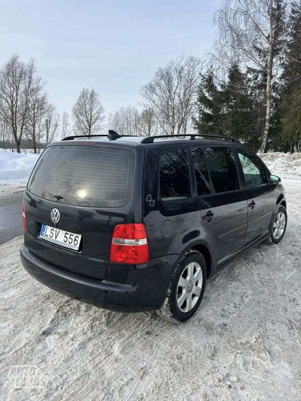 Volkswagen Touran 2006 in Telschi, with an engine capacity of 2.00 L and mileage of 300 thousand km for 1500 €, photo 2 on AUTOMOTO.COM.LV