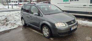 Volkswagen Touran 2006 Viļņa, ar dzinēja tilpumu 2.00 L un nobraukumu 295 tūkst. km par 1350 €, foto  vietnē AUTOMOTO.COM.LV