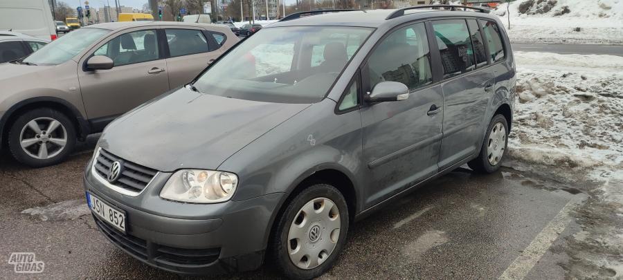 Volkswagen Touran 2006 Viļņa, ar dzinēja tilpumu 2.00 L un nobraukumu 295 tūkst. km par 1350 €, foto 2 vietnē AUTOMOTO.COM.LV