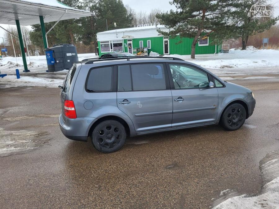 Volkswagen Touran 2006 Kauņa, ar dzinēja tilpumu 2.00 L un nobraukumu 350 tūkst. km par 1390 €, foto 2 vietnē AUTOMOTO.COM.LV