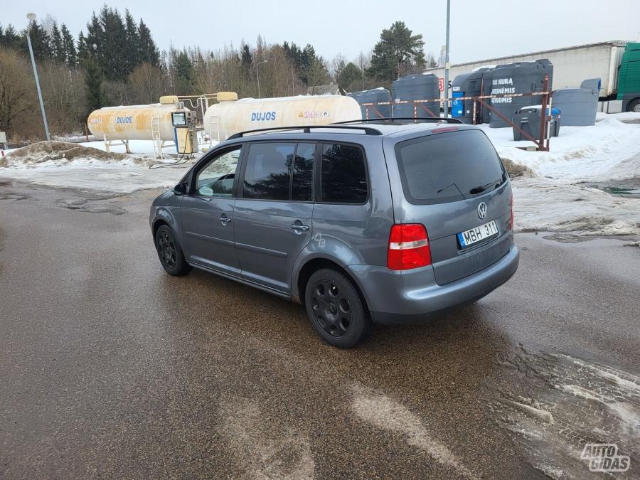 Volkswagen Touran 2006 Kauņa, ar dzinēja tilpumu 2.00 L un nobraukumu 350 tūkst. km par 1390 €, foto 8 vietnē AUTOMOTO.COM.LV