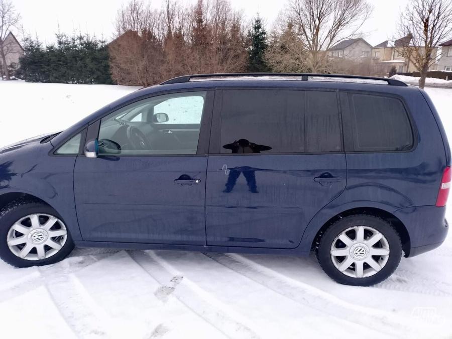 Volkswagen Touran 2006 Viļņa, ar dzinēja tilpumu 1.90 L un nobraukumu 300 tūkst. km par 1850 €, foto 3 vietnē AUTOMOTO.COM.LV