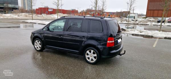 Volkswagen Touran 2006 Klaipėda, ar dzinēja tilpumu 1.90 L un nobraukumu 300 tūkst. km par 1400 €, foto 4 vietnē AUTOMOTO.COM.LV
