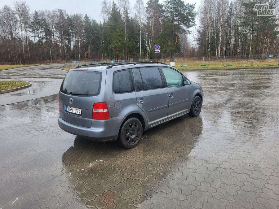 Volkswagen Touran 2006 Kauņa, ar dzinēja tilpumu 2.00 L un nobraukumu 345 tūkst. km par 990 €, foto 3 vietnē AUTOMOTO.COM.LV