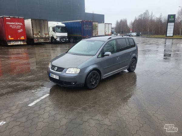 Volkswagen Touran 2006 in Kaunas, with an engine capacity of 2.00 L and mileage of 345 thousand km for 990 €, photo 7 on AUTOMOTO.COM.LV