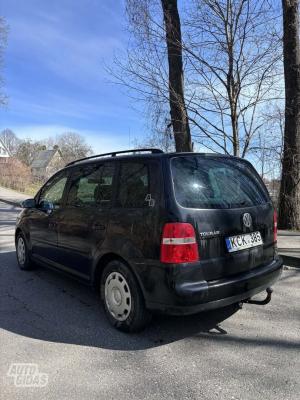 Volkswagen Touran 2006 in Ignalina, with an engine capacity of 2.00 L and mileage of 300 thousand km for 530 €, photo 3 on AUTOMOTO.COM.LV