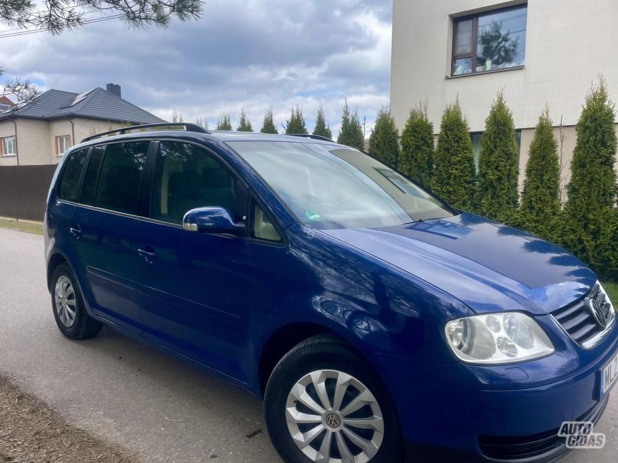 Volkswagen Touran 2006 in Kaunas, with an engine capacity of 1.90 L and mileage of 351 thousand km for 1500 €, photo 3 on AUTOMOTO.COM.LV