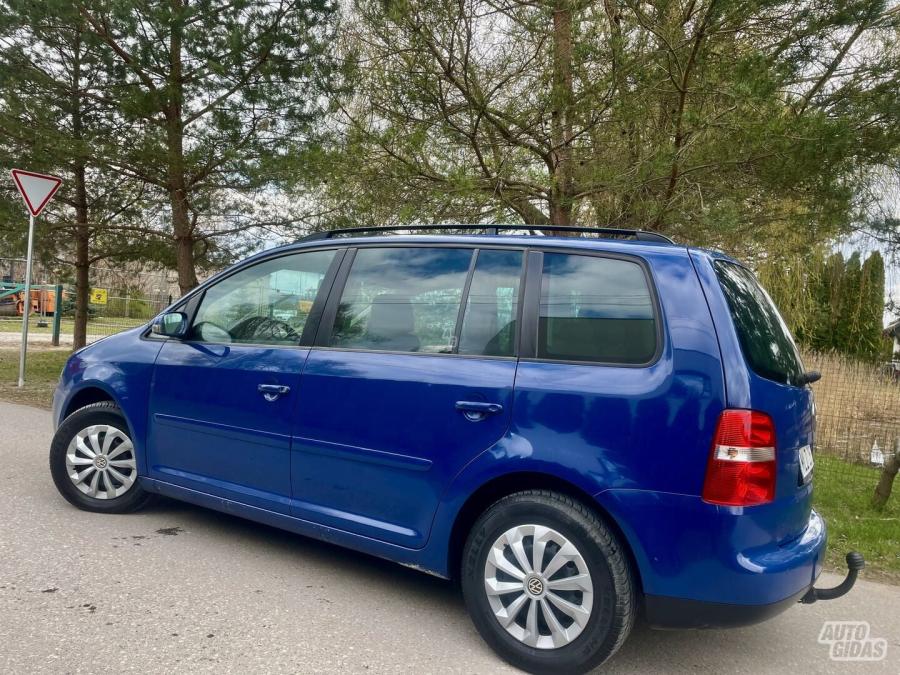 Volkswagen Touran 2006 in Kaunas, with an engine capacity of 1.90 L and mileage of 351 thousand km for 1500 €, photo 8 on AUTOMOTO.COM.LV