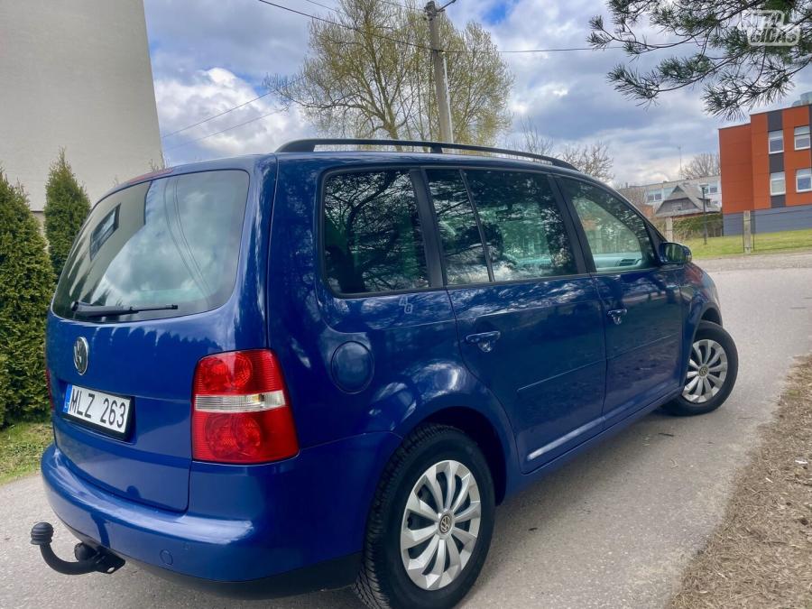 Volkswagen Touran 2006 in Kaunas, with an engine capacity of 1.90 L and mileage of 351 thousand km for 1500 €, photo 9 on AUTOMOTO.COM.LV