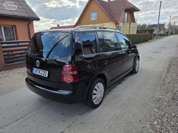 Volkswagen Touran 2006 in Vilkaviskis, with an engine capacity of 2.00 L and mileage of 270 thousand km for 1750 €, photo 4 on AUTOMOTO.COM.LV