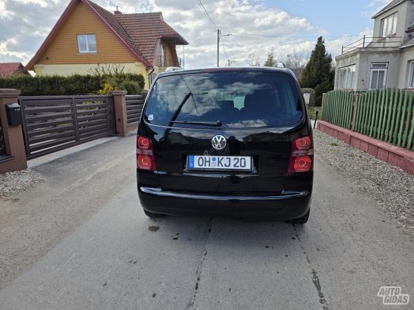 Volkswagen Touran 2006 Vilkaviškis, ar dzinēja tilpumu 2.00 L un nobraukumu 270 tūkst. km par 1750 €, foto 5 vietnē AUTOMOTO.COM.LV