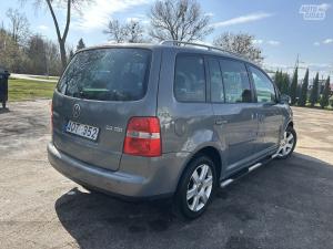 Volkswagen Touran 2006 in Jonava, with an engine capacity of 2.00 L and mileage of 325 thousand km for 1200 €, photo 5 on AUTOMOTO.COM.LV