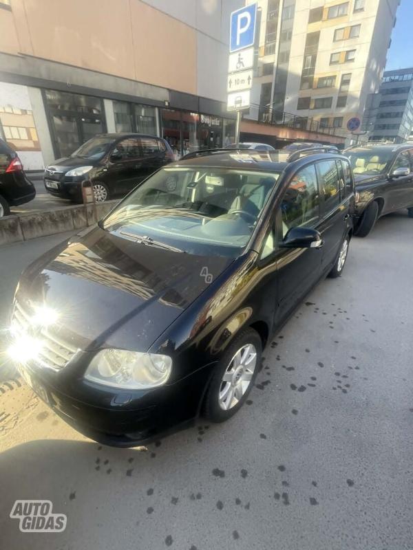 Volkswagen Touran 2006 Viļņa, ar dzinēja tilpumu 2.00 L un nobraukumu 242 tūkst. km par 2200 €, foto 2 vietnē AUTOMOTO.COM.LV