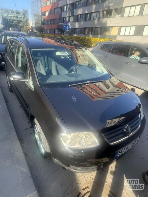 Volkswagen Touran 2006 Viļņa, ar dzinēja tilpumu 2.00 L un nobraukumu 242 tūkst. km par 2200 €, foto 5 vietnē AUTOMOTO.COM.LV