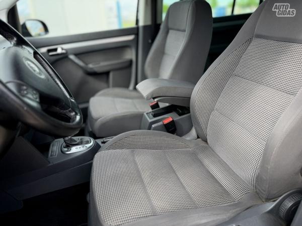 Volkswagen Touran 2006 Kauņa, ar dzinēja tilpumu 2.00 L un nobraukumu 290 tūkst. km par 1700 €, foto 10 vietnē AUTOMOTO.COM.LV