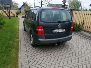 Volkswagen Touran 2006 in Anyksciai, with an engine capacity of 1.90 L and mileage of 493 thousand km for 1100 €, photo 4 on AUTOMOTO.COM.LV
