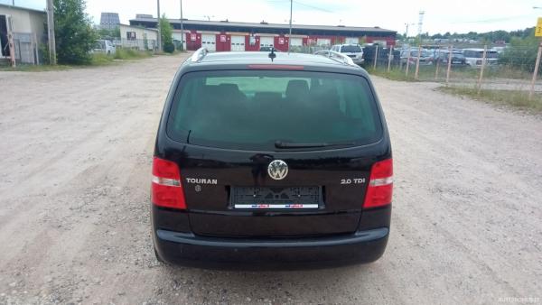 Volkswagen Touran 2006 Viļņa, ar dzinēja tilpumu 2.00 L un nobraukumu 193 tūkst. km par 4350 €, foto 4 vietnē AUTOMOTO.COM.LV