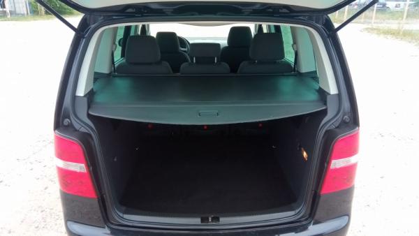 Volkswagen Touran 2006 Viļņa, ar dzinēja tilpumu 2.00 L un nobraukumu 193 tūkst. km par 4350 €, foto 5 vietnē AUTOMOTO.COM.LV