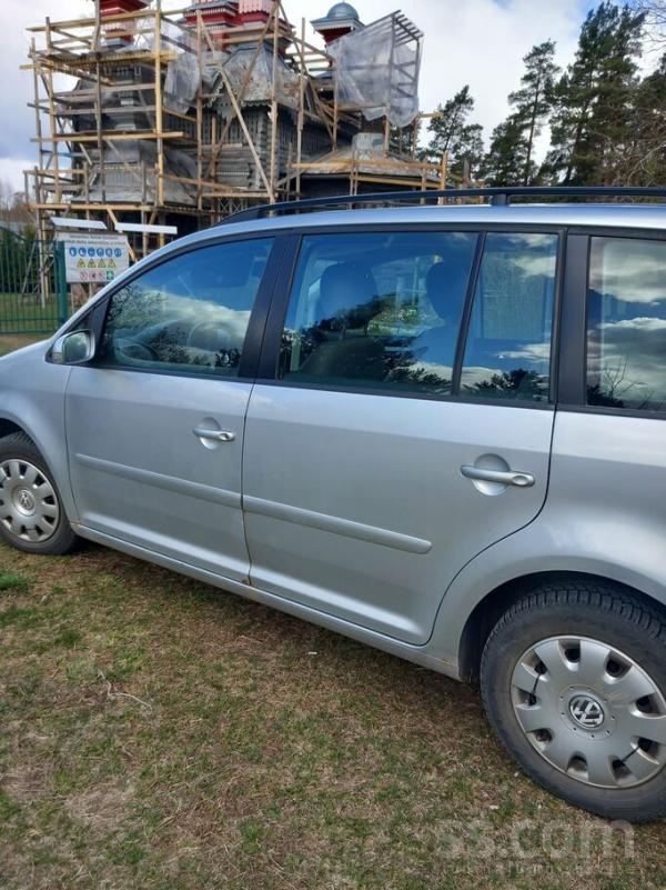 Volkswagen Touran 2006 Daugavpils, ar dzinēja tilpumu 1.90 L un nobraukumu 265 tūkst. km par 2200 €, foto 2 vietnē AUTOMOTO.COM.LV