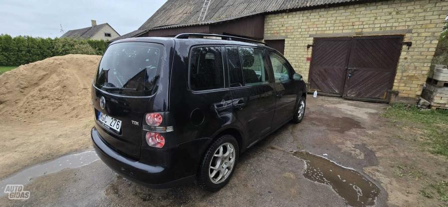 Volkswagen Touran 2006 in Radviliskis, with an engine capacity of 1.90 L and mileage of 280 thousand km for 1700 €, photo 10 on AUTOMOTO.COM.LV