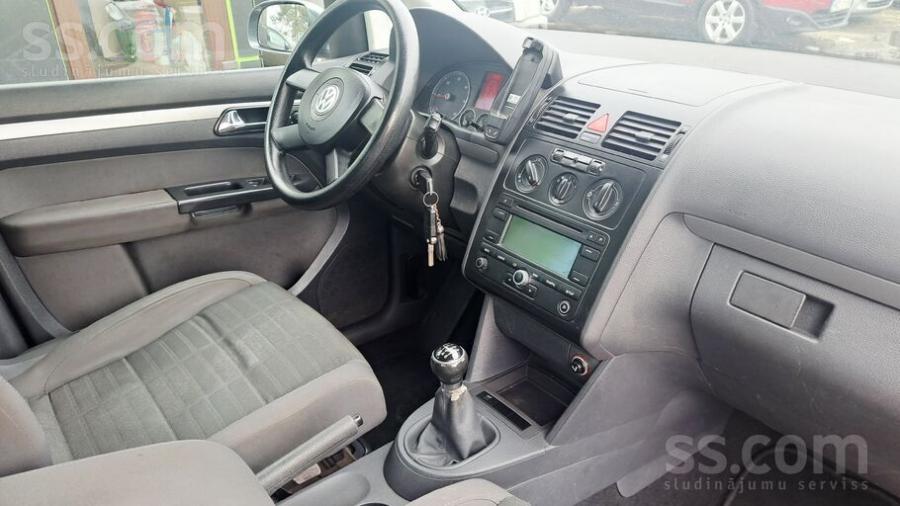 Фольксваген Туран 2006 в Рига, объемом двигателя 1.90 л и пробегом 299 тыс. км за 1700 €, фото 13 на AUTOMOTO.COM.LV