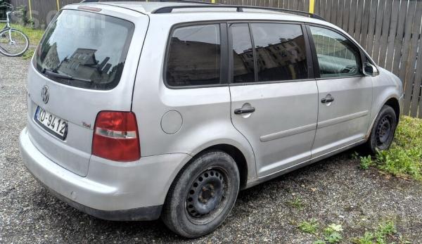 Volkswagen Touran 2006 in Riga, with an engine capacity of 1.90 L and mileage of 374 thousand km for 1125 €, photo 1 on AUTOMOTO.COM.LV