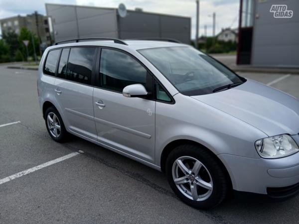 Volkswagen Touran 2006 Klaipėda, ar dzinēja tilpumu 1.90 L un nobraukumu 262 tūkst. km par 1490 €, foto 2 vietnē AUTOMOTO.COM.LV