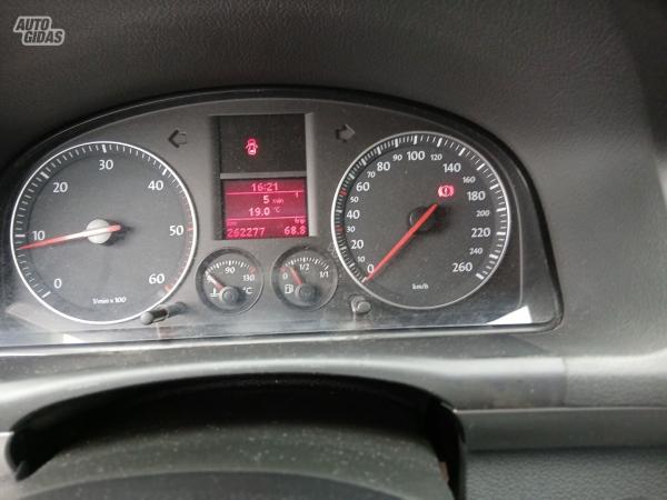 Фольксваген Туран 2006 в Клайпеда, объемом двигателя 1.90 л и пробегом 262 тыс. км за 1490 €, фото 6 на AUTOMOTO.COM.LV