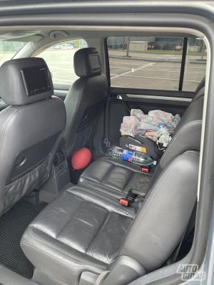 Volkswagen Touran 2006 in Kaunas, with an engine capacity of 1.90 L and mileage of 390 thousand km for 2500 €, photo 9 on AUTOMOTO.COM.LV