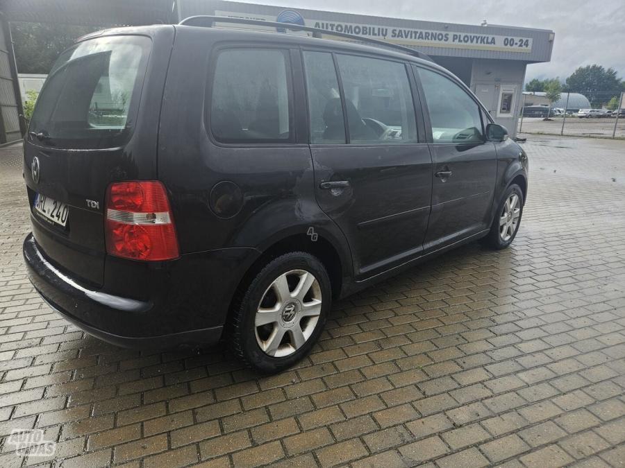 Volkswagen Touran 2006 Vilkaviškis, ar dzinēja tilpumu 1.90 L un nobraukumu 300 tūkst. km par 750 €, foto 5 vietnē AUTOMOTO.COM.LV